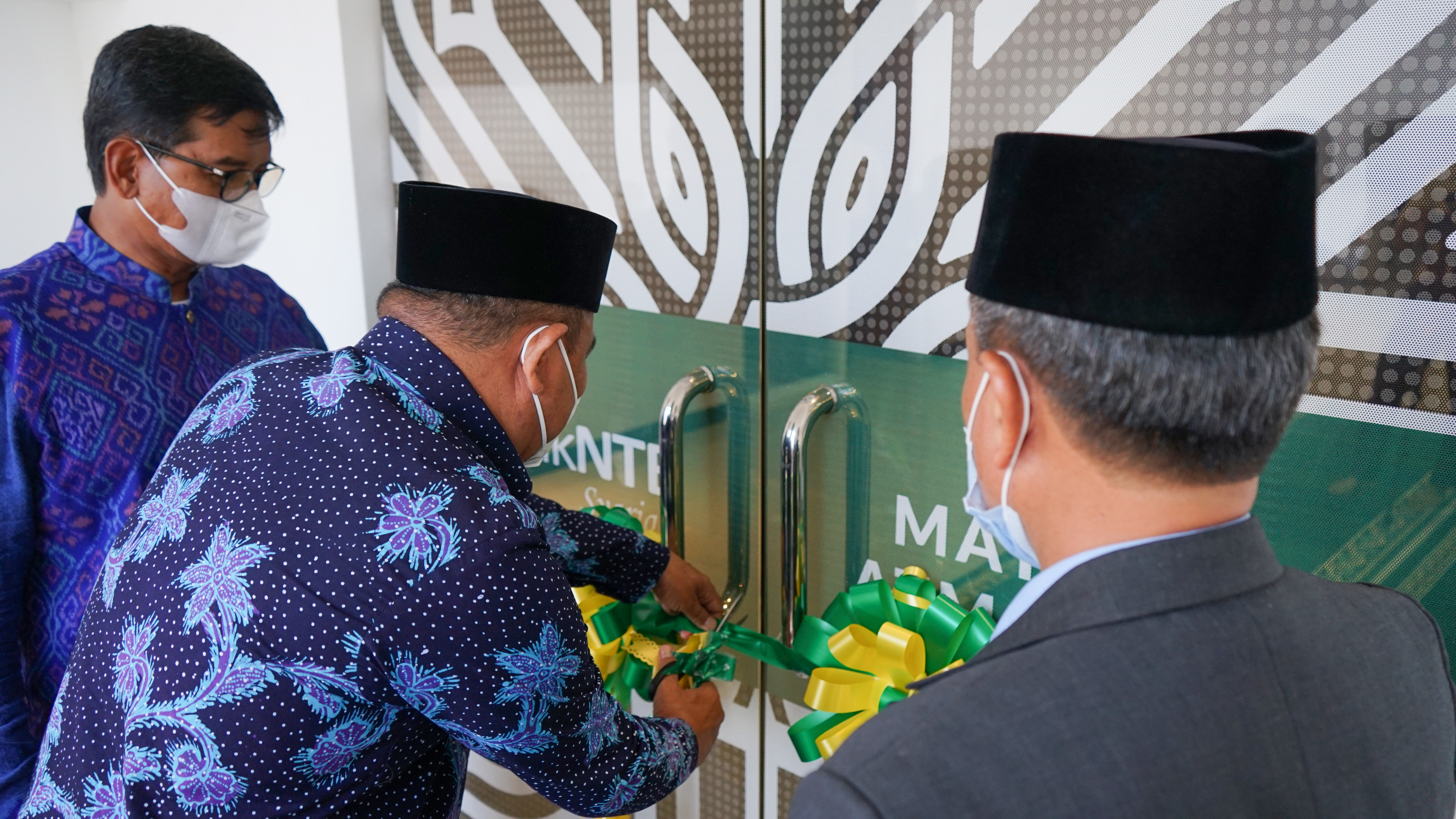 PT Bank NTB Syariah - Menebar Berkah, Membangun Kepercayaan